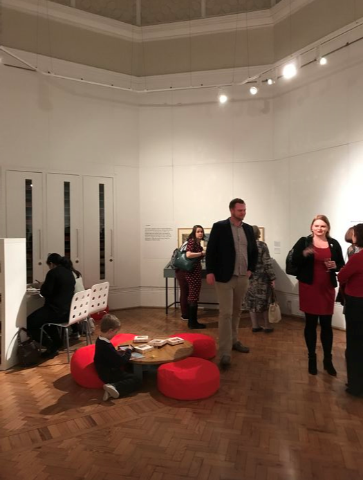 Reading Museum and Art Gallery: How it Works • Ladybird Fly Away Home